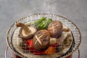 キャンプやBBQで七輪を使う5つのメリット！アウトドア料理も焚火もOKおすすめ8選 - らくキャン SAGAMIHARA
