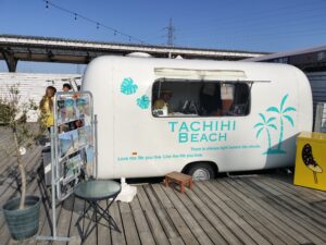 タチヒビーチ相模原：手ぶらでBBQや花火を楽しめる人気施設を写真多数で紹介 - らくキャン SAGAMIHARA