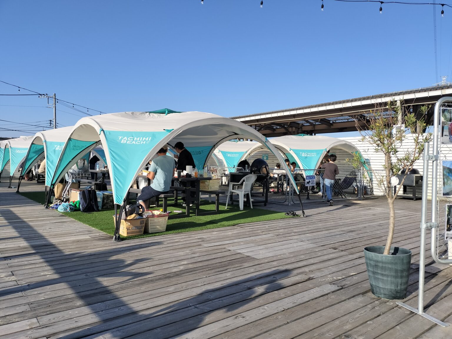 タチヒビーチ相模原：手ぶらでBBQや花火を楽しめる人気施設を写真多数で紹介 - らくキャン SAGAMIHARA