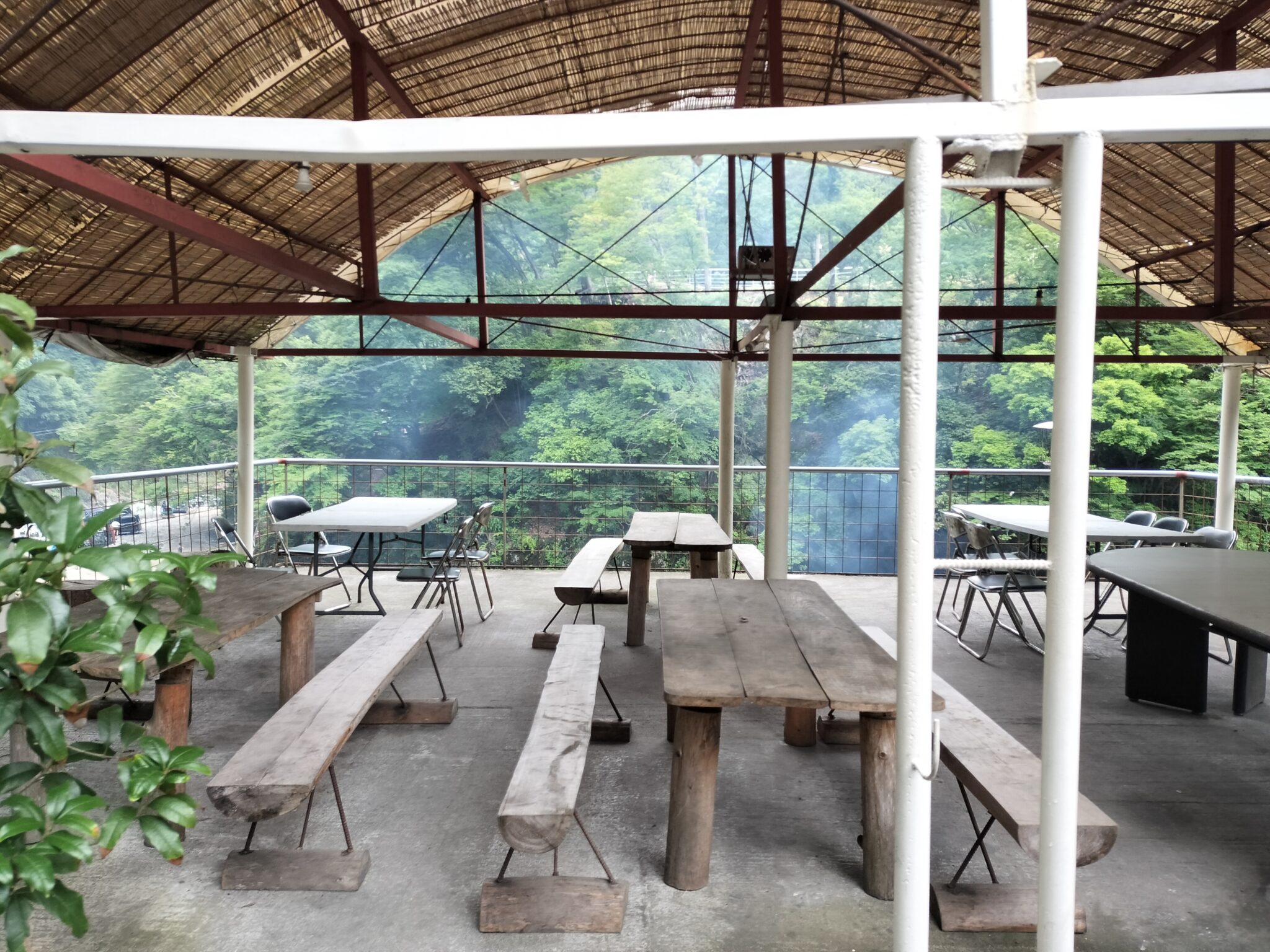 バカンス村は川遊び,BBQ,サウナとその名の通り夏休みに最高の相模原のキャンプ場 - らくキャン SAGAMIHARA